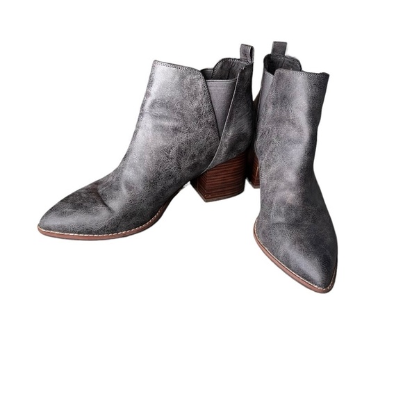 BC Footwear | Shoes | Bc Footwear Faux Leather Gray Pull Up Ankle ...